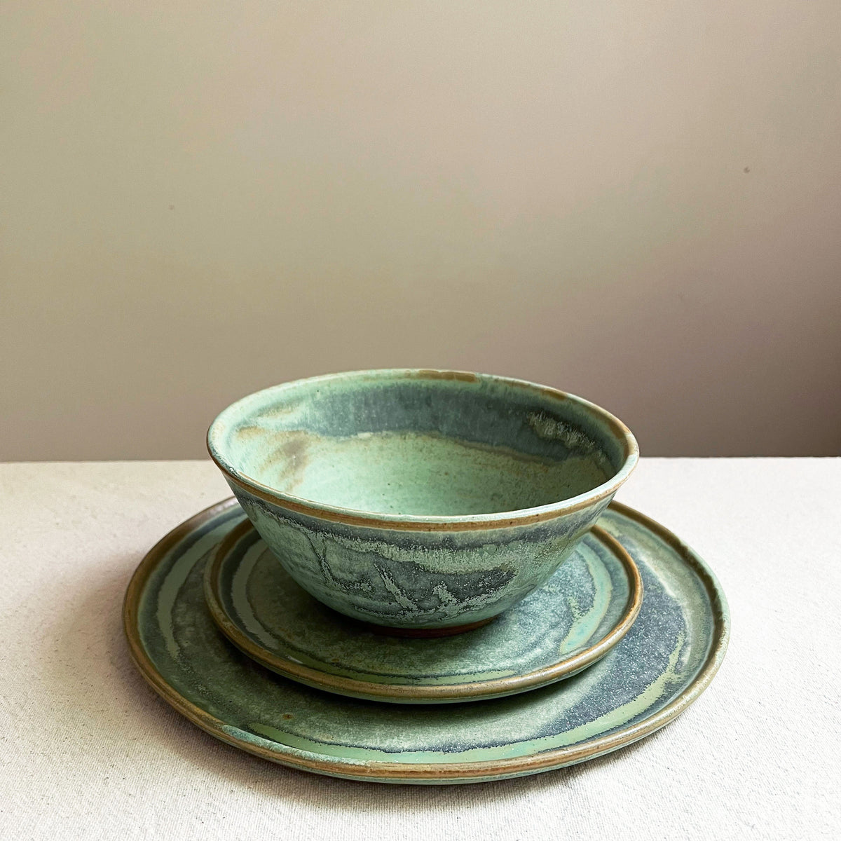 Dinner plate-Lichen – Keyes Pottery